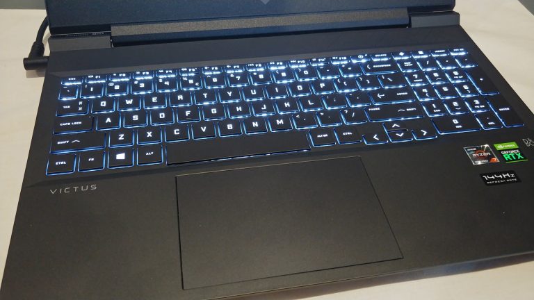 Victus by HP - testujemy przystępnego cenowo laptopa dla graczy z nowej ...