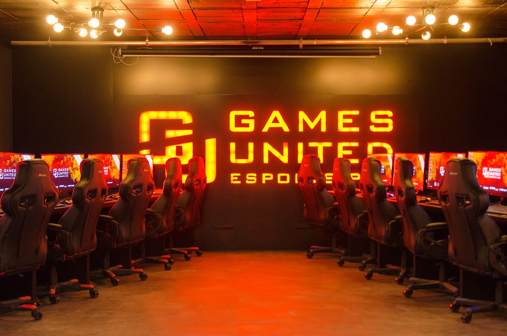 Games United eSports Pub - pierwszy w Polsce pub dla graczy | Gaming ...